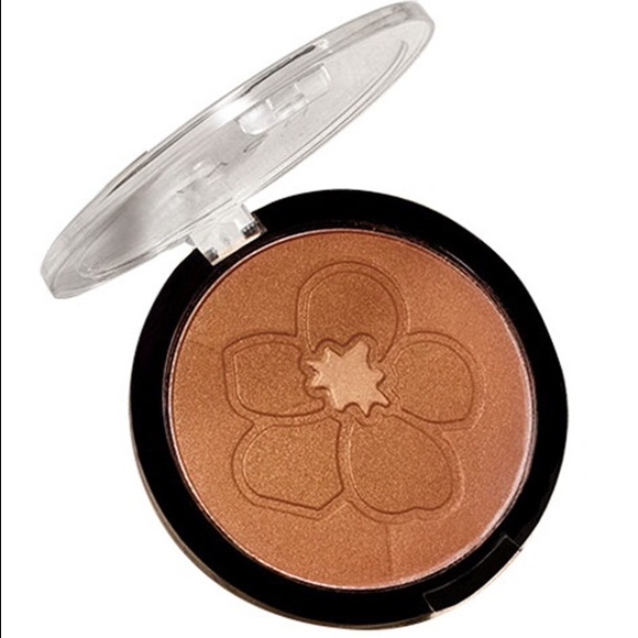 Avon | Makeup | Avon Hawaiian Shores Bronzing Petals Face Powder | Poshmark