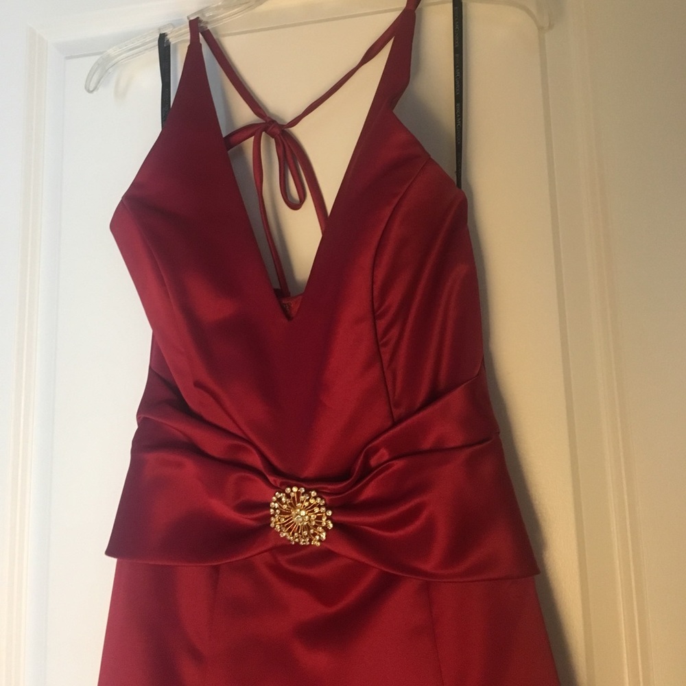Elegant Maroon Low V Neck Prom/Formal Dress - Gem