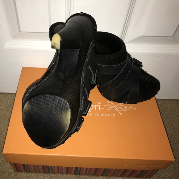 Anna Capri | Shoes | Anna Capri Handcrafted Roberta Clogs | Poshmark