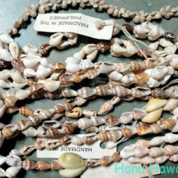 Various | Jewelry | Lot Of 2 Hawaiian Sea Shell Lei Necklaces | Poshmark