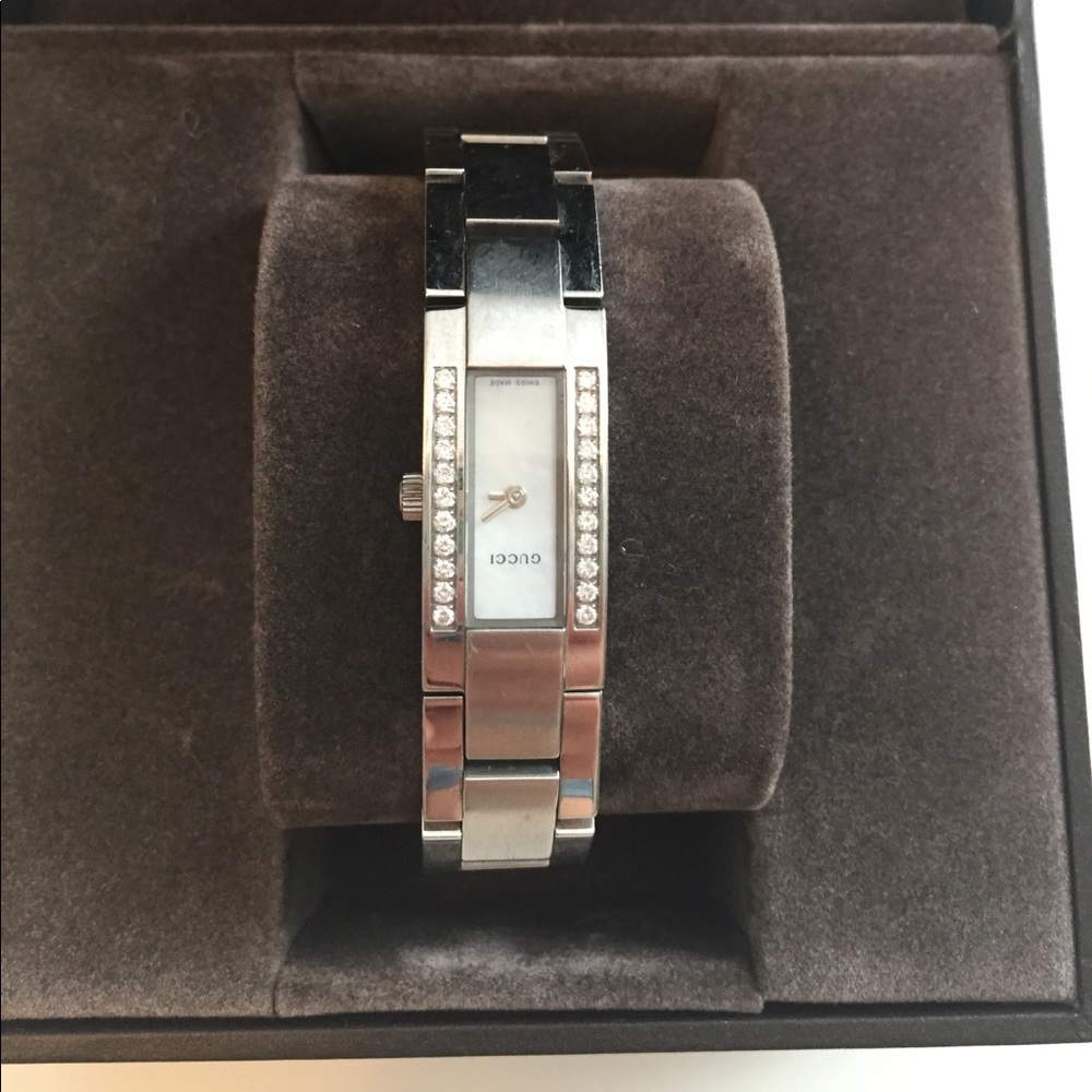 Gucci Silver Chain Link Watch - Gem