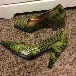 Bellini | Shoes | Bellini Hopper Snakeskin Heels | Poshmark