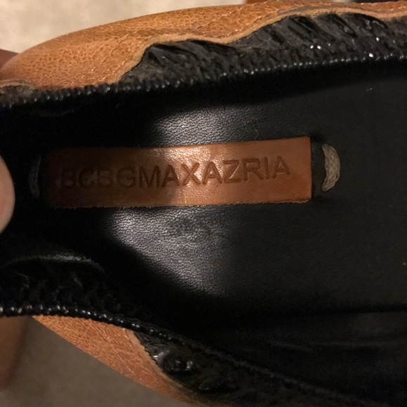 BCBGMaxAzria | Shoes | Bcbg Size 9 Flats | Poshmark