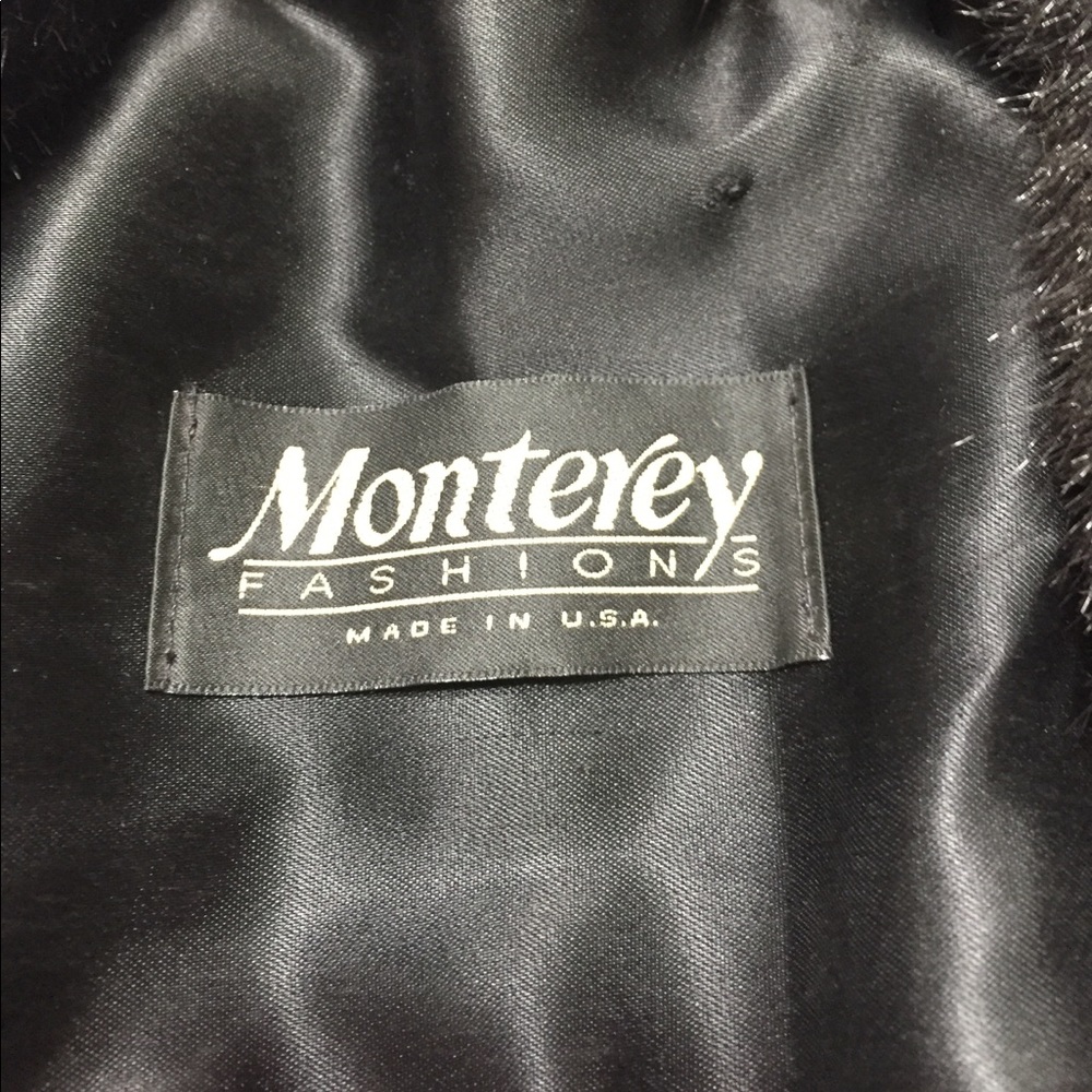 ( Monterey ) Faux Fur Vintage Woman's Coat - Gem