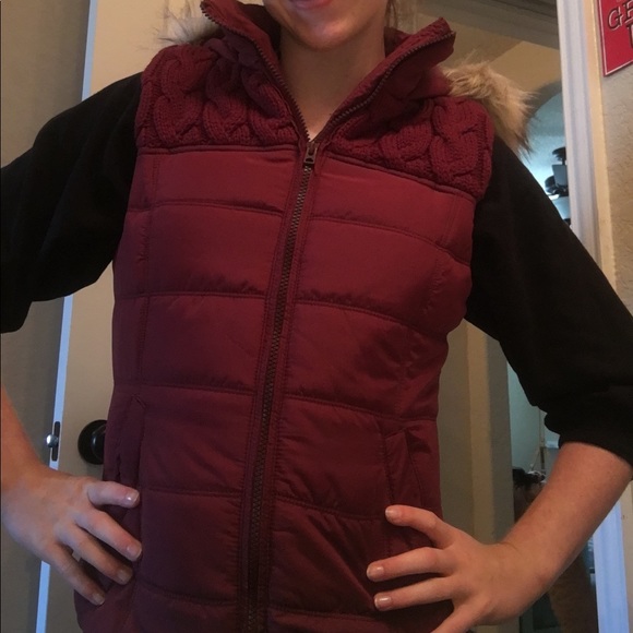 Aeropostale | Jackets & Coats | Maroon Zip Up Vest With Furry Hood ...