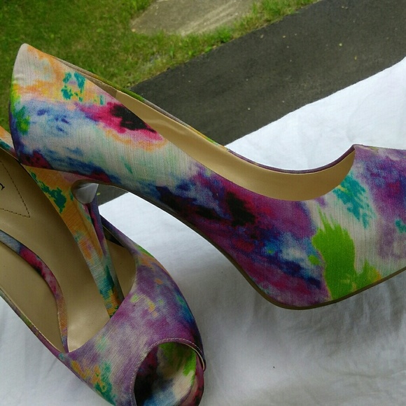 Guess | Shoes | Purple Multi Color Shoe | Poshmark