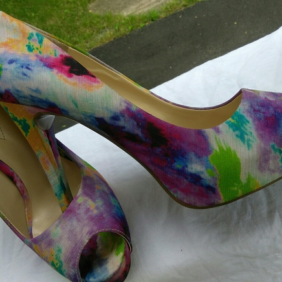 Guess | Shoes | Purple Multi Color Shoe | Poshmark