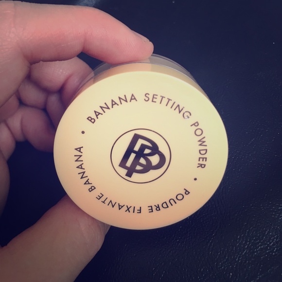 Bella Pierre | Makeup | Nib Bella Pierre Banana Setting Powder | Poshmark