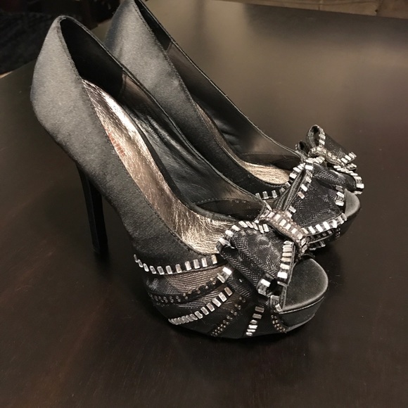 Zigi Soho | Shoes | Nwot Zigi Soho Supreme Rhinestone Bow Heels | Poshmark
