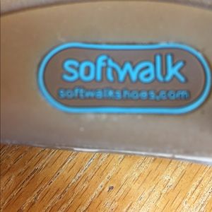 SoftWalk | Shoes | Softwalk Sandals Super Foamy Insole Rubber Soles ...