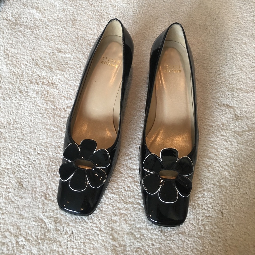 Lightly Worn Stuart Weitzman Low Black Heels - Gem