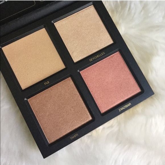 Makeup | Huda Beauty Highlighter Palette | Poshmark