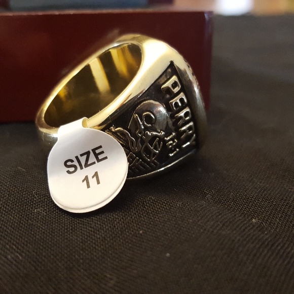 Accessories | Chicago Bears 1985 Fans Edition S Bowl Champ Ring | Poshmark