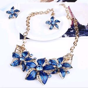 Jewelry | Beautiful Flower Necklace Set | Poshmark