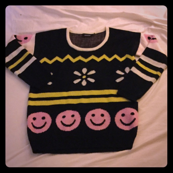 MINKPINK | Sweaters | Minkpink Smiley Face Oversize Daisy Jumper ...