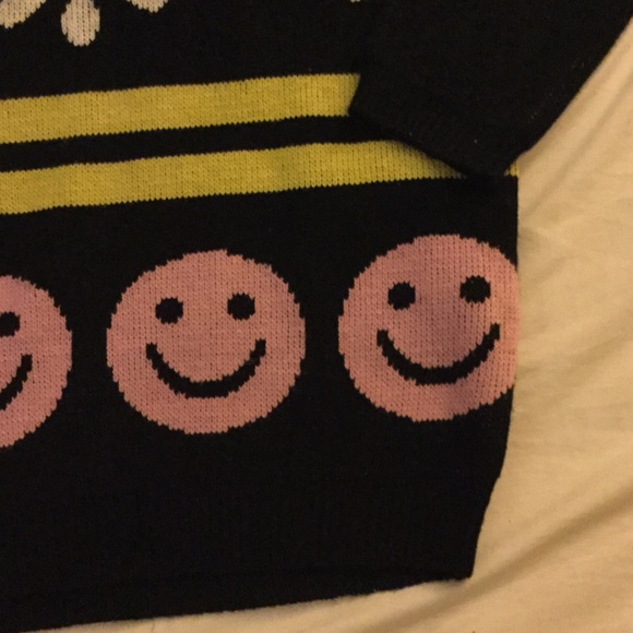 MINKPINK | Sweaters | Minkpink Smiley Face Oversize Daisy Jumper ...