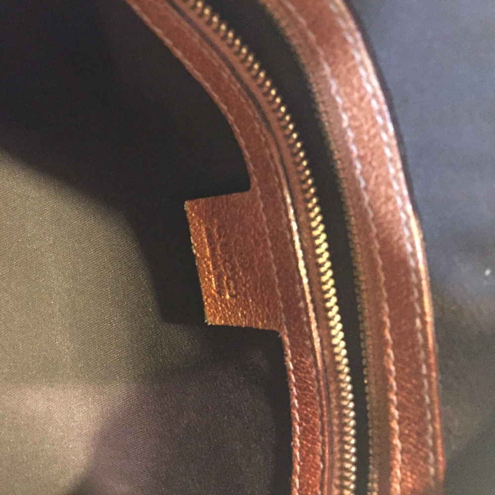Traditional Gucci Monogram Purse - Gem