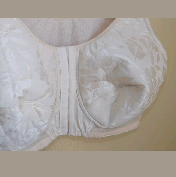 trulife | Intimates & Sleepwear | Trulife Large Breast Posture ...