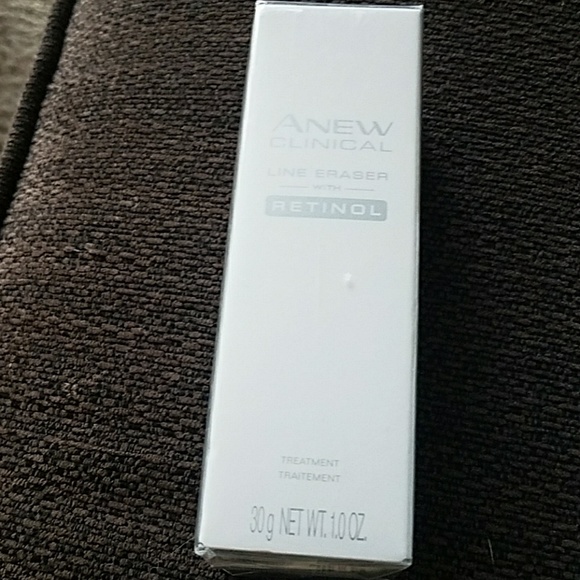 Avon | Makeup | Avon Anew Clinical Line Erase W Retinol Treatment ...