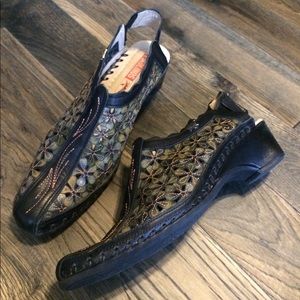 PIKOLINOS | Shoes | Pikolinos Floral Leather Clog | Poshmark