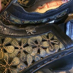 PIKOLINOS | Shoes | Pikolinos Floral Leather Clog | Poshmark