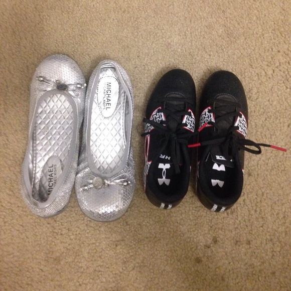 Michael Kors | Shoes | Kids Shoes Mk Size4 Under Armour Cleats Size 3k ...