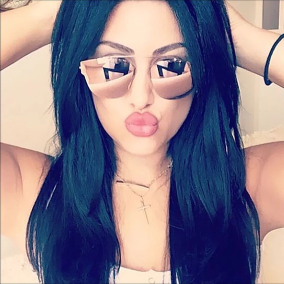 BellaVictoriaBoutique | Accessories | Ximena Rose Gold Mirrored Aviator ...