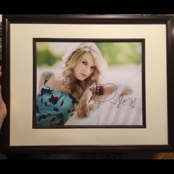 Other | Vintage Taylor Swift Autograph | Poshmark