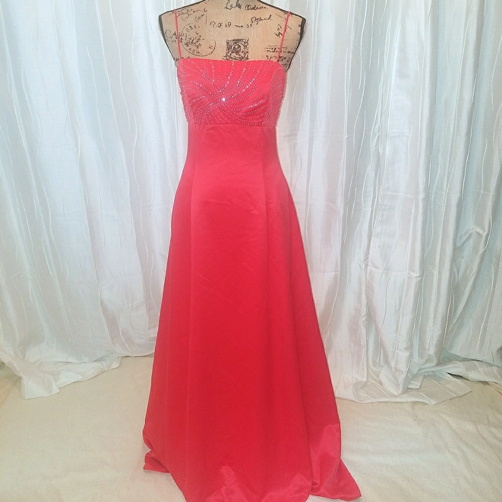 Gorgeous Pink Prom Gown Backless And Jeweled - Gem