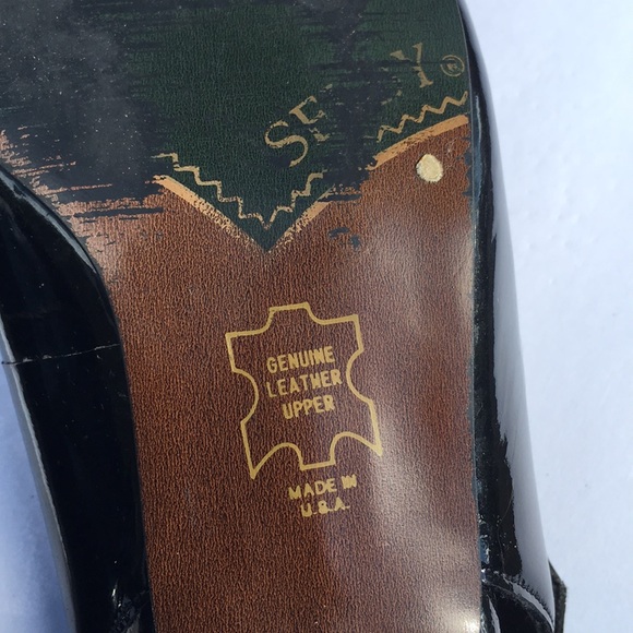 Selby | Shoes | Selby Comfort Flex Patent Leather Black Bow Gold | Poshmark