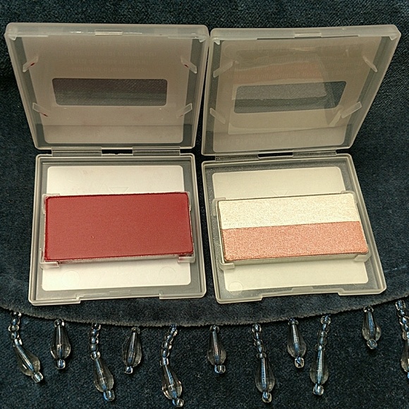 Mary Kay | Makeup | Mary Kay Bundle Cheek And Highlighting Powder ...