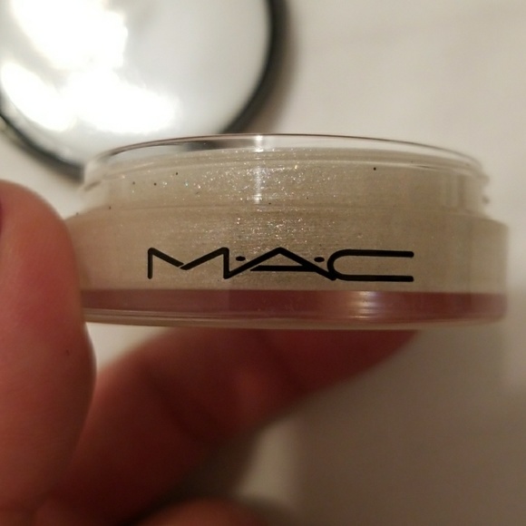 Makeup | Mac Studio Eye Gloss | Poshmark
