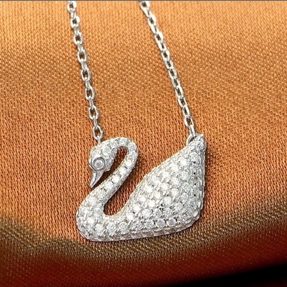 Jewelry | Swan Goldplated Chain Pendant Necklace | Poshmark