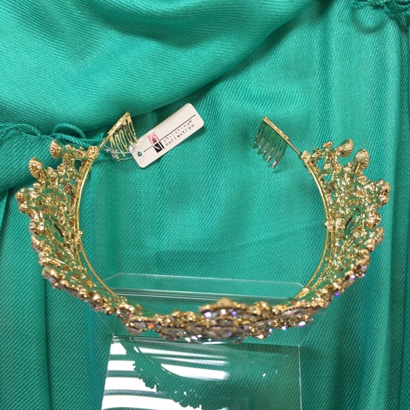 Iceaholic | Accessories | Dora Tiara Gold W Clear Crystals | Poshmark