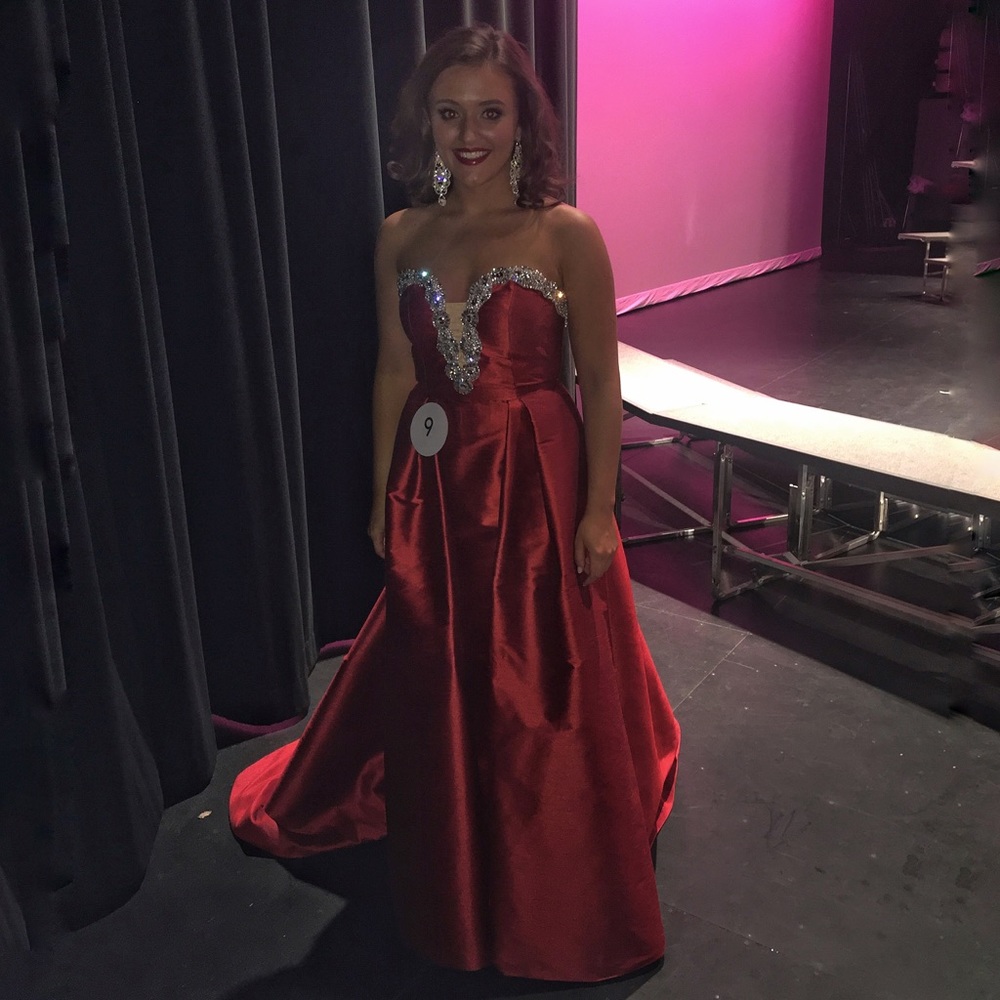 Custom-Made Red Evening Gown For Prom Or Pageant - Gem