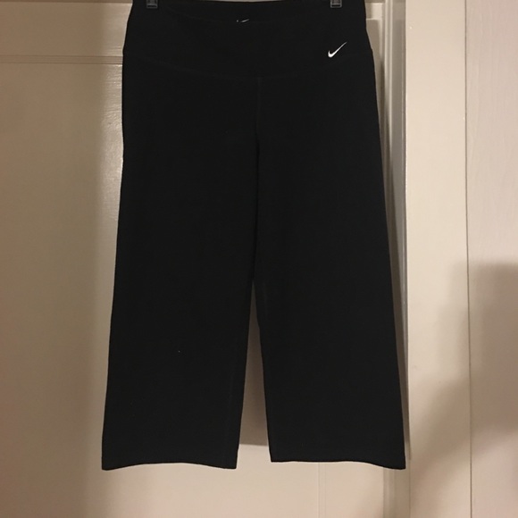 Nike | Pants & Jumpsuits | Nike Capri Pants | Poshmark