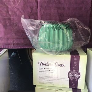 Scentsy | Other | Scentsy Venetian Green Warmer | Poshmark