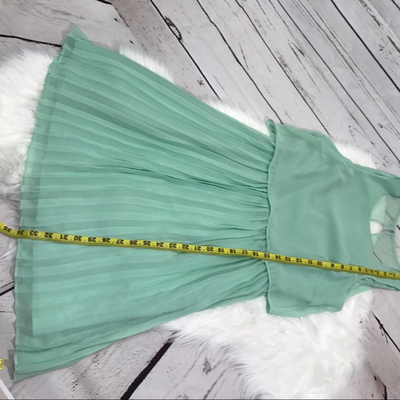 LC Lauren Conrad | Dresses | Lc Lauren Conrad Size 4 Green Chiffon ...