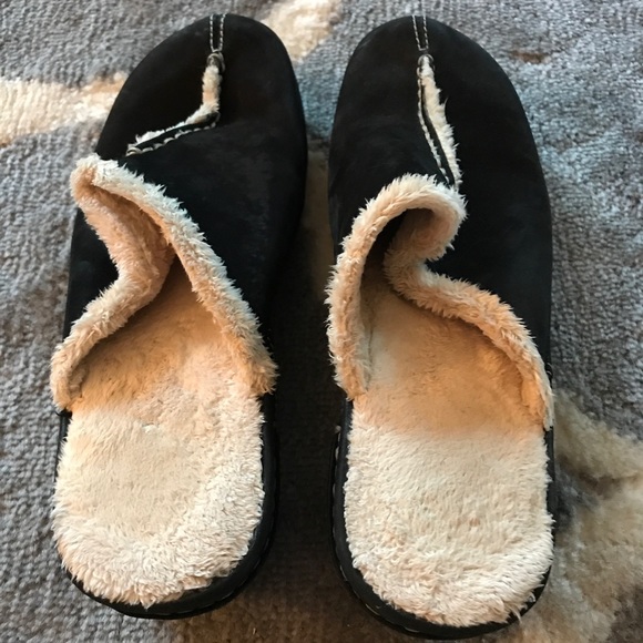 White Mountain | Shoes | White Mountain Fuzzy Clogs Nwot | Poshmark