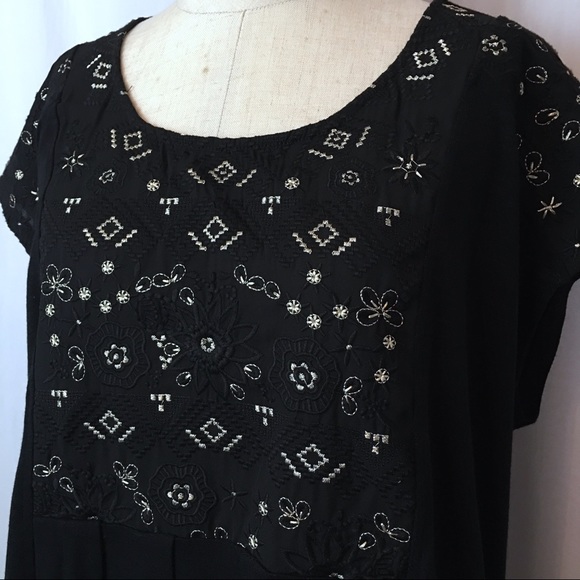 Anthropologie | Tops | Anthro Akemi Kin Black Floral Embroidered Tunic ...