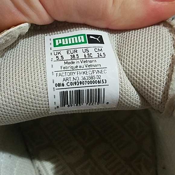 Puma | Shoes | Gold Pumas | Poshmark