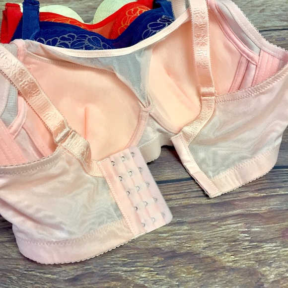 Intimates & Sleepwear | 36c Built In Cleavage Cover Wide Band Bra ...