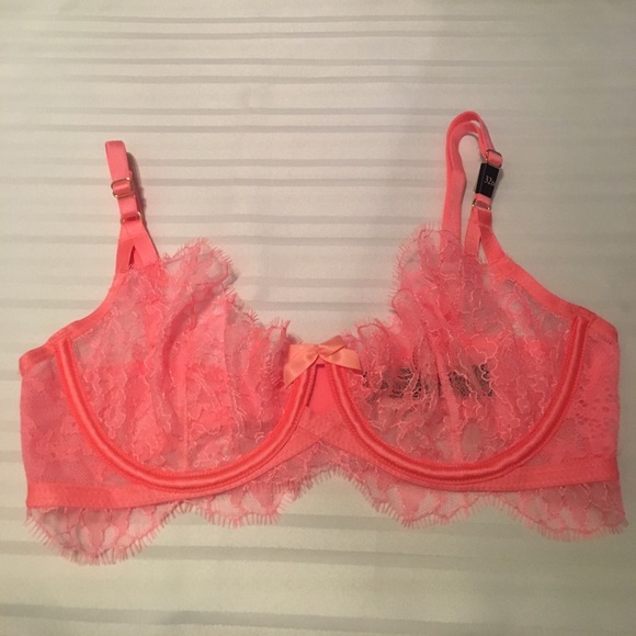 Victoria's Secret | Intimates & Sleepwear | New Vs Very Sexy Chantilly ...