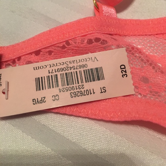 Victoria's Secret | Intimates & Sleepwear | New Vs Very Sexy Chantilly ...
