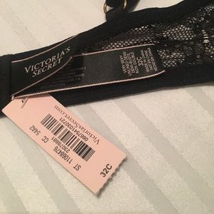 Victoria's Secret | Intimates & Sleepwear | New Vs Very Sexy Chantilly ...