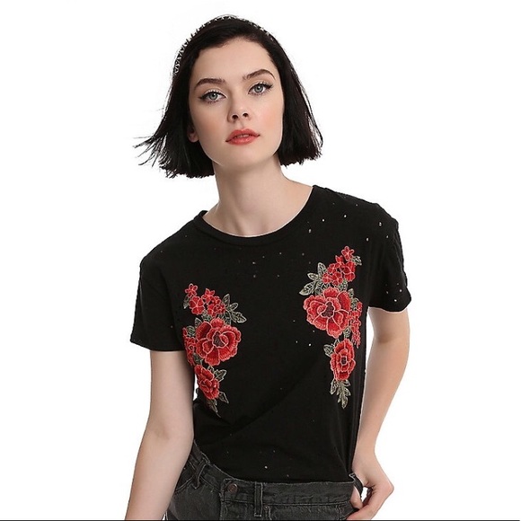 Hot Topic | Tops | Black Embroidered Rose Top | Poshmark
