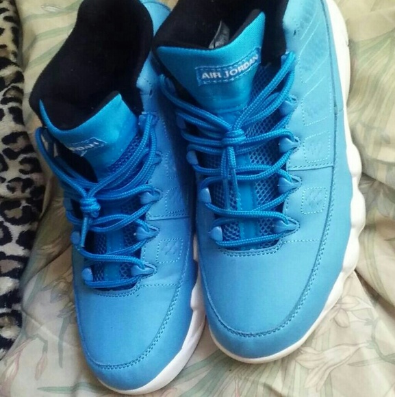 Shoes | Pantone 9s | Poshmark