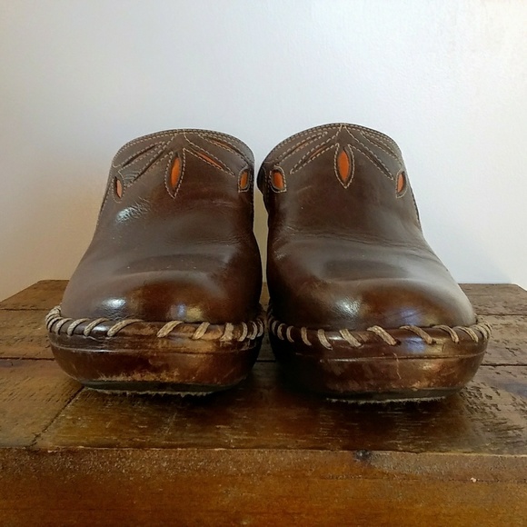 Frye | Shoes | Frye Leather Heeled Clogs Sz 7m | Poshmark