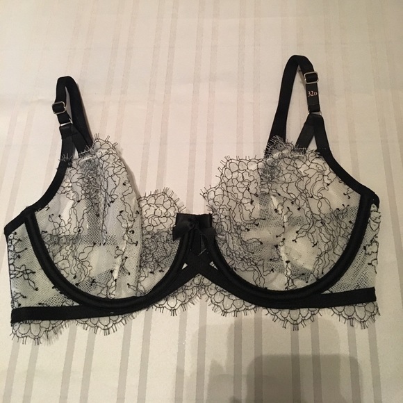 Victoria's Secret | Intimates & Sleepwear | New Vs Very Sexy Chantilly ...