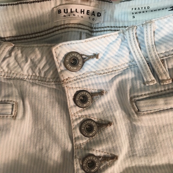 Bullhead | Shorts | Pinstriped Bullhead Short Shorts | Poshmark